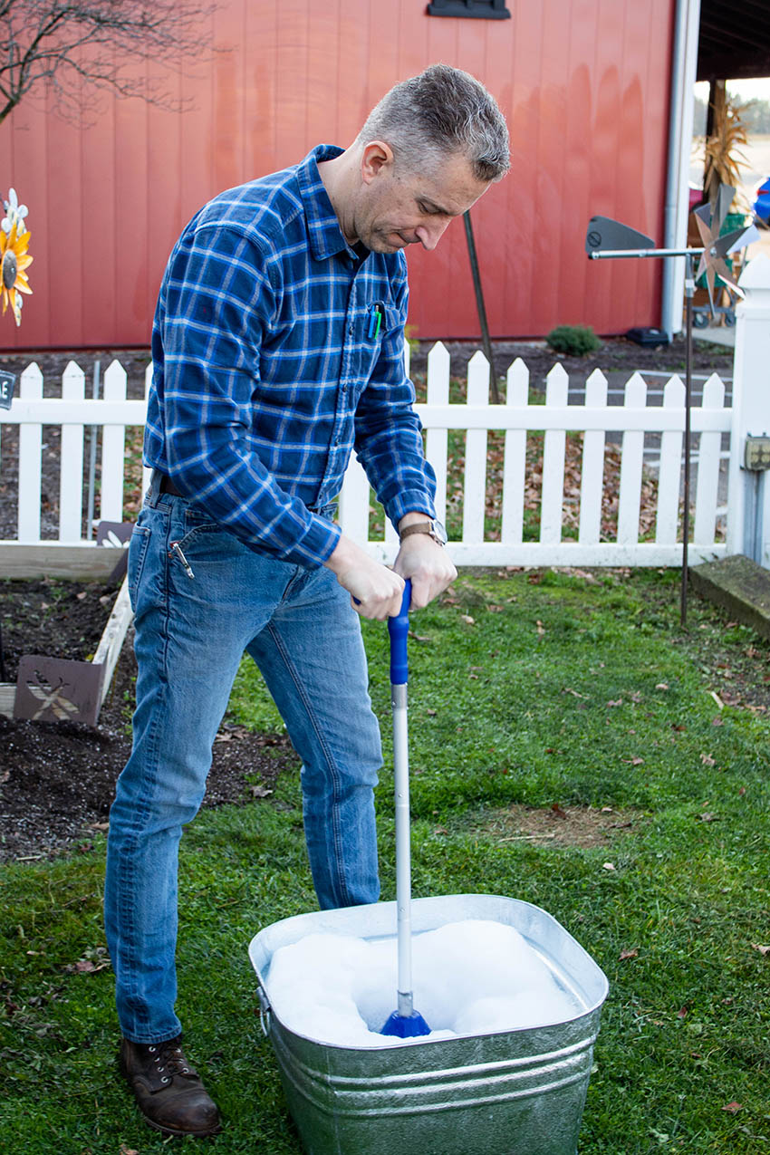 How to Use a Breathing Mobile Washer - Lehman's Simpler Living Blog