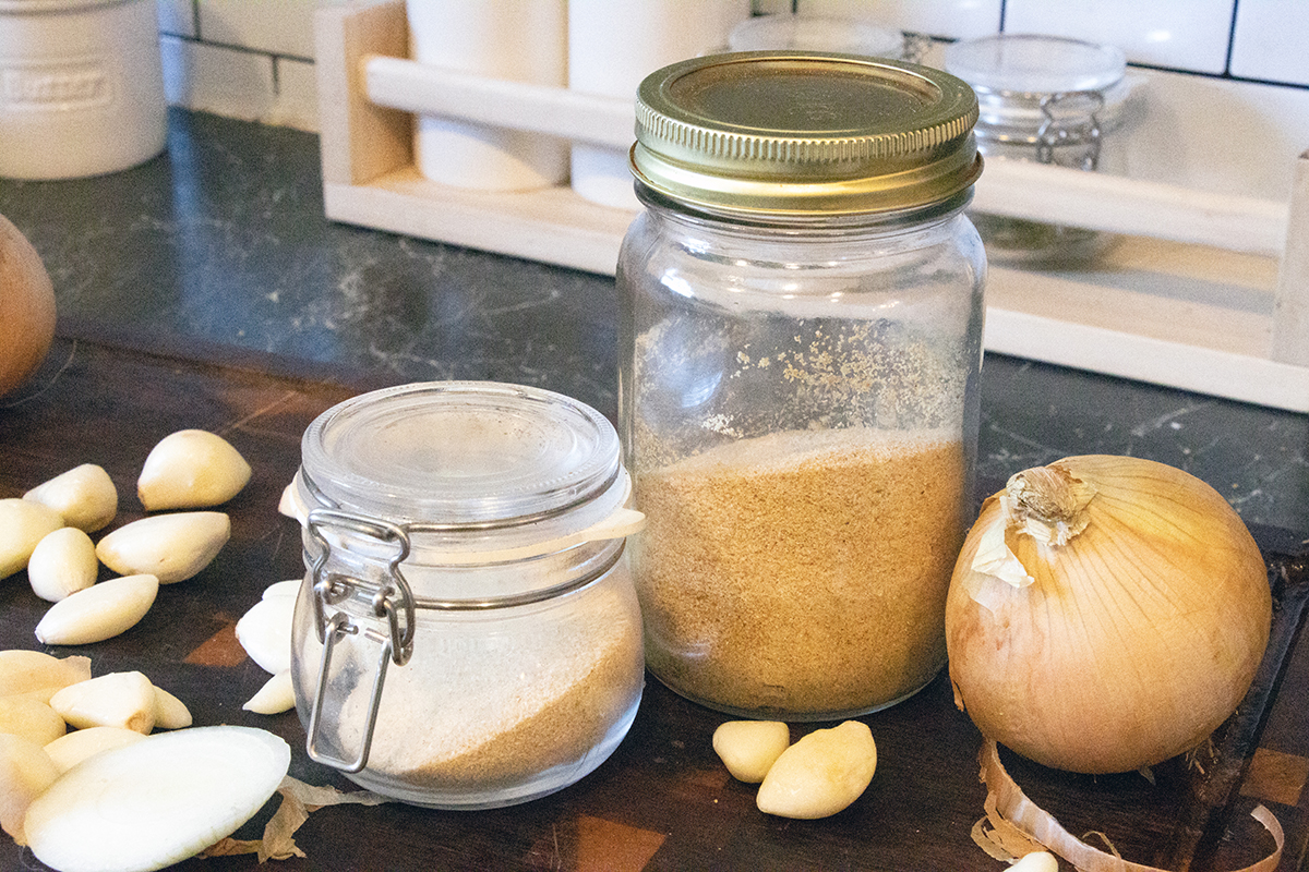 How to Make Your Own Garlic and Onion Powder Using Your Oven - Lehman's ...
